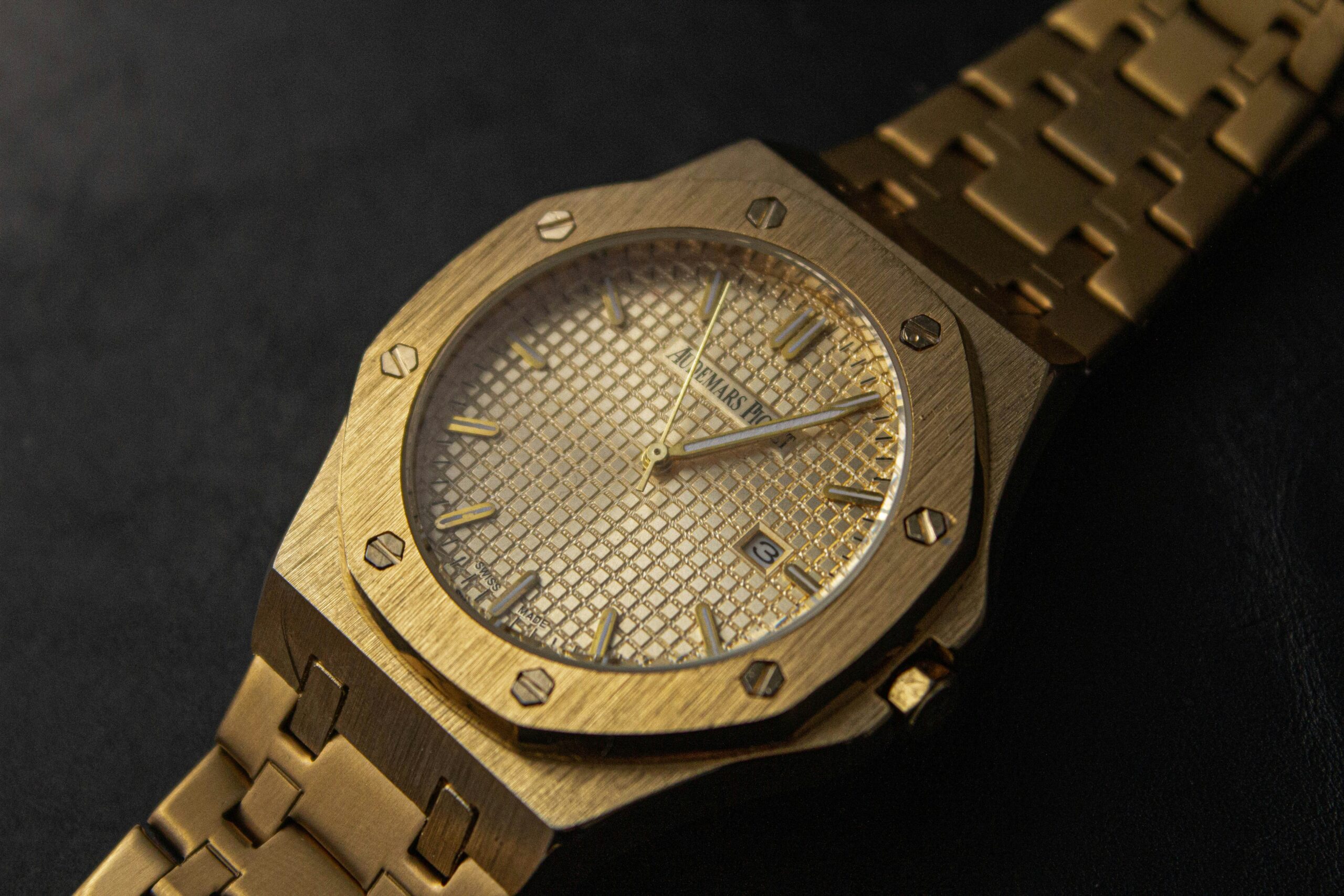 Aviva data shows 43% increase in high-value claims for jewellery theft ...